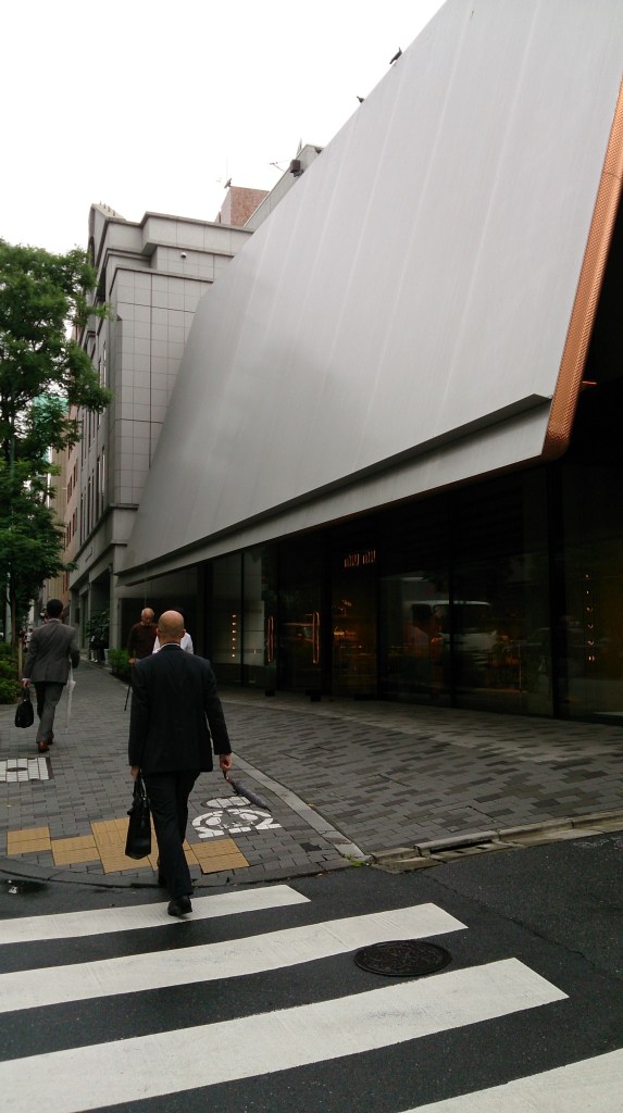 2015 – Miu Miu Aoyama – Herzog & De Meuron – architecture tokyo